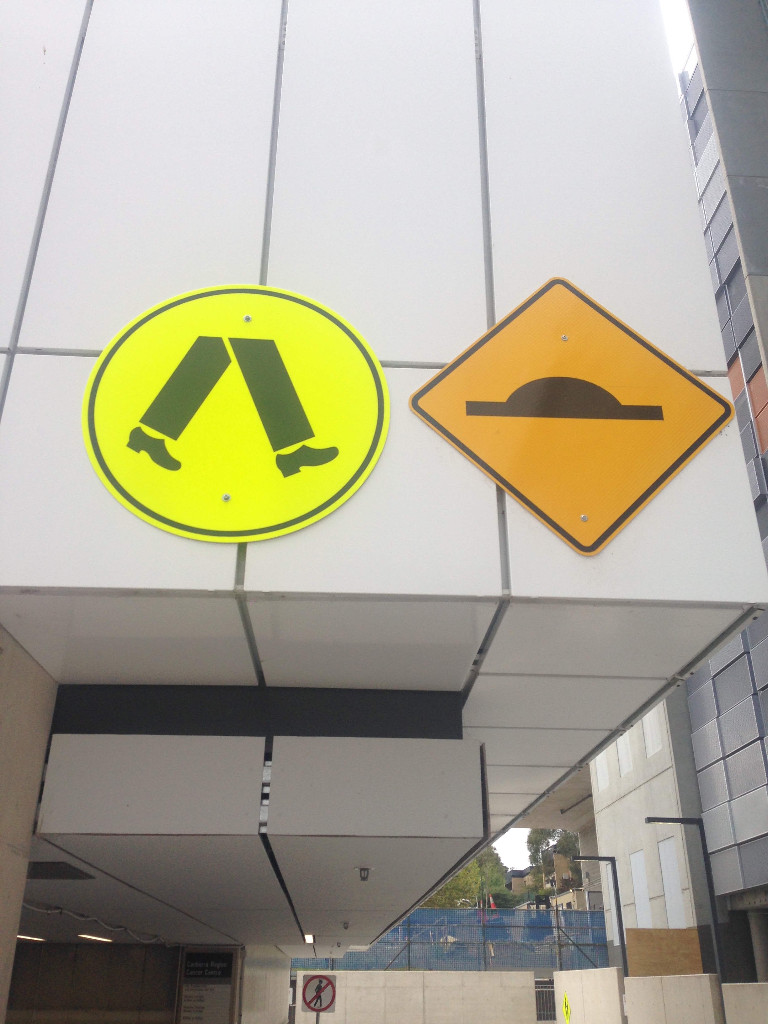 Canberra Line Marking Services | Sign installation | Canberra
